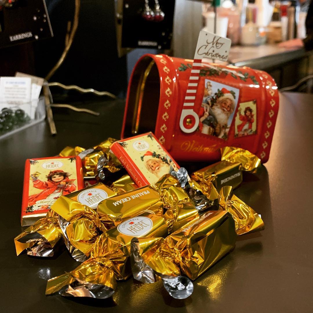 European Chocolate & Confections in Beautiful Gift Tins & Boxes ...