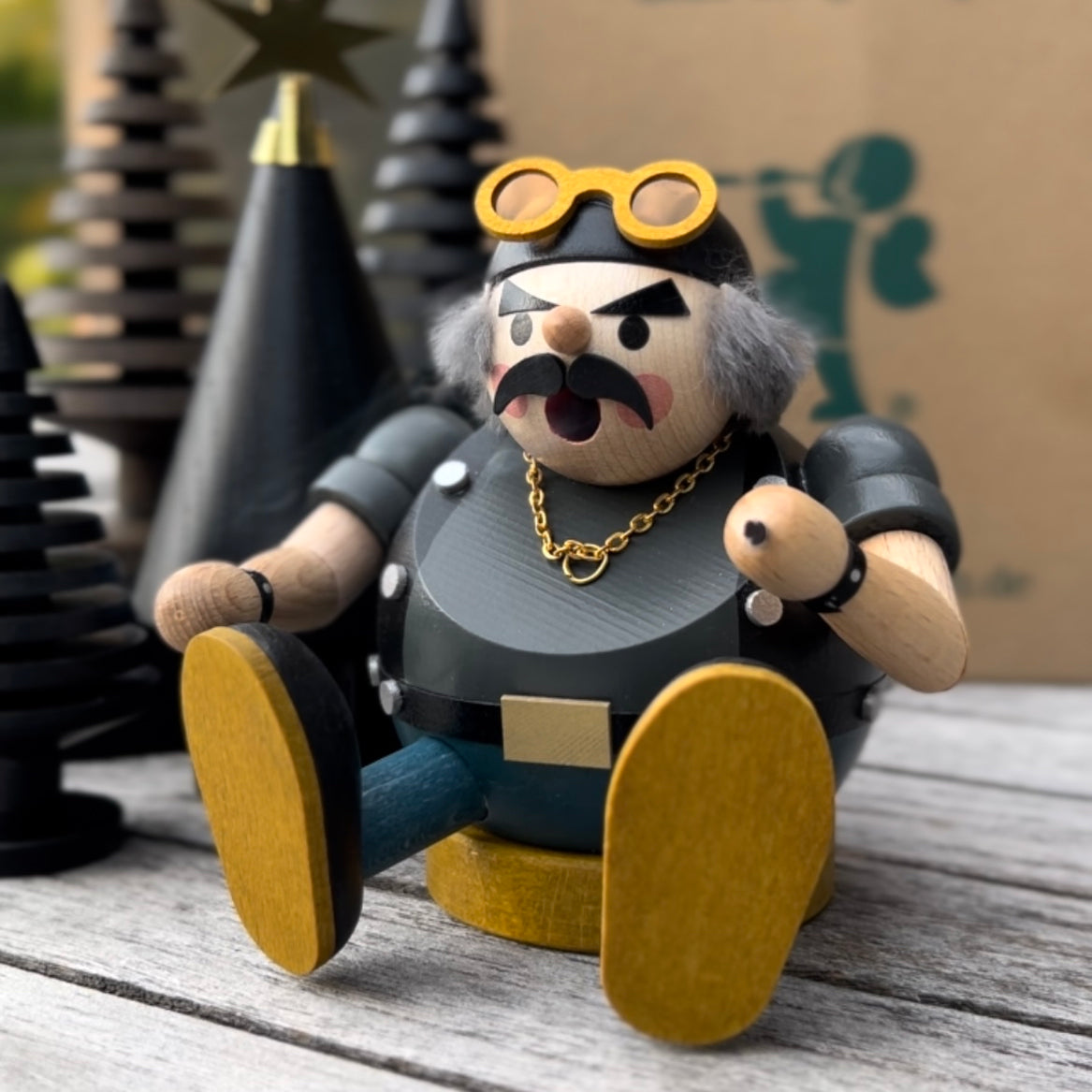 Canada's Largest Selection of Traditional German Christmas Smokers ...