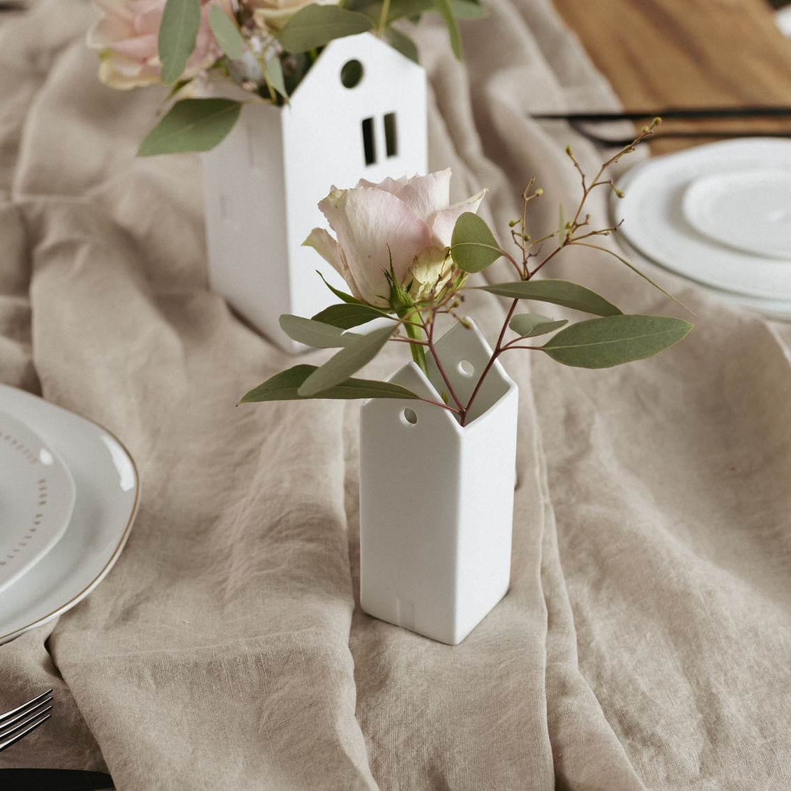 Räder Design Stories - German Design. Porcelain House-shaped Vase ...